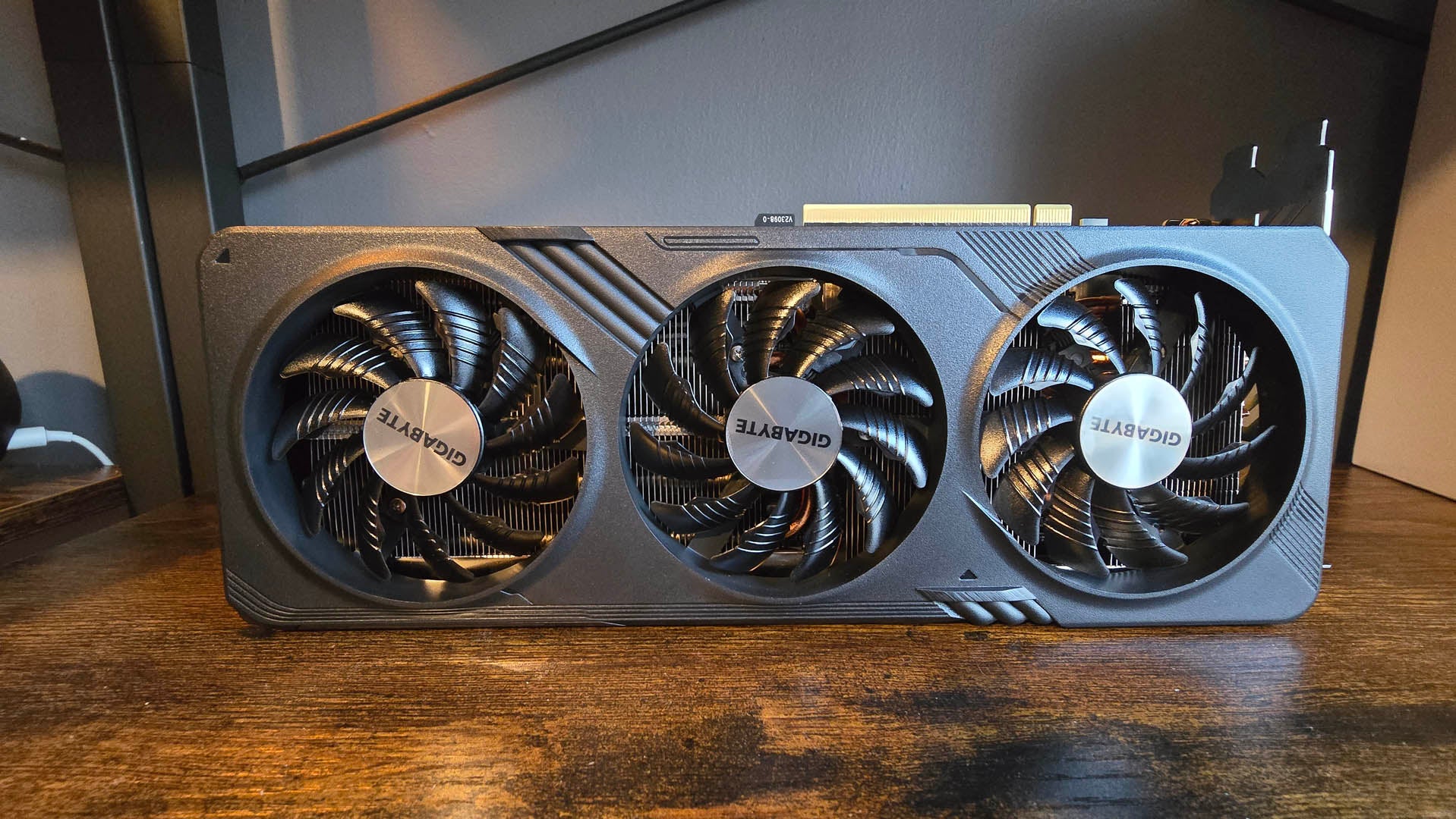 AMD Radeon RX 7600 XT Testbericht - ThemeLocal - Blog-Tipps, die wie ...